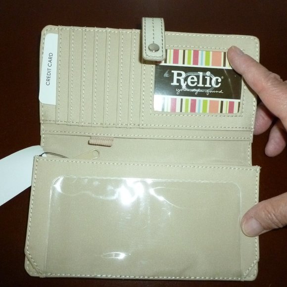 Relic | Bags | Nwt Relic Bifold Wallet | Poshmark